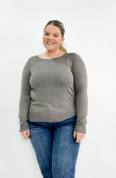 Curvy – Nora Gray